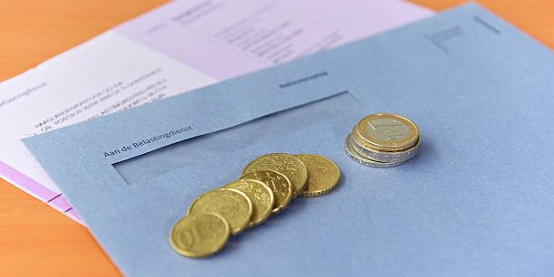 Hulp bij aangifte inkomstenbelasting op stadhuis - Omroep ZVL