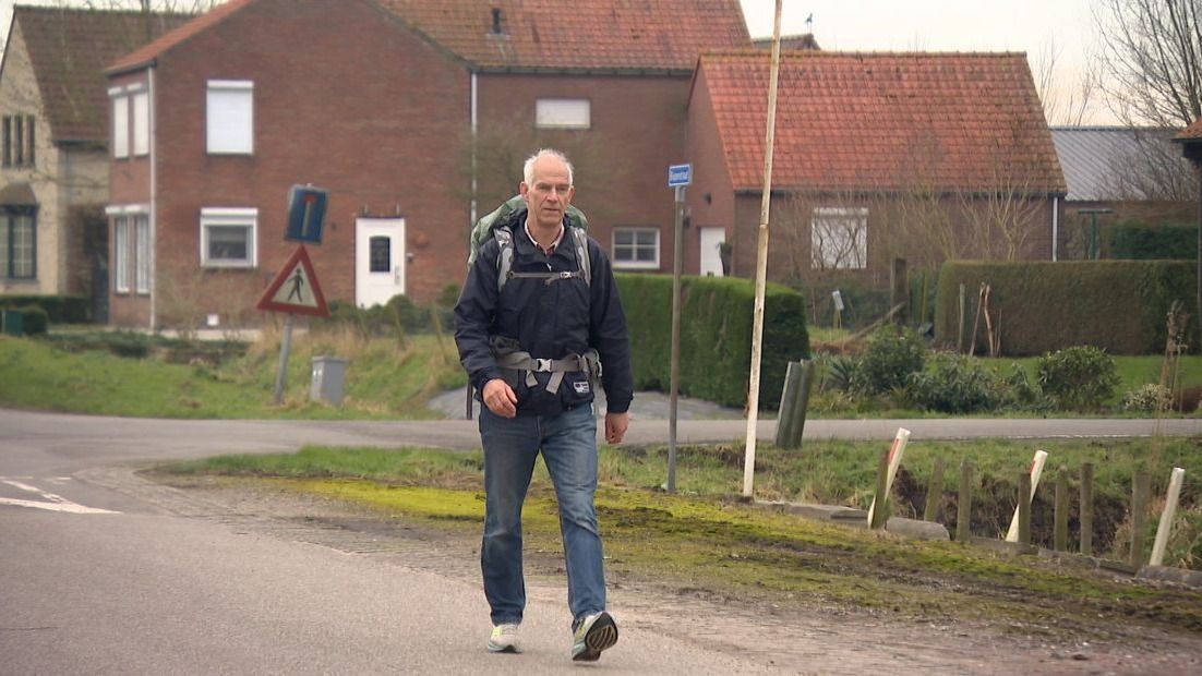 Frank uit Hoek wandelt 3500km tegen kanker - Omroep ZVL